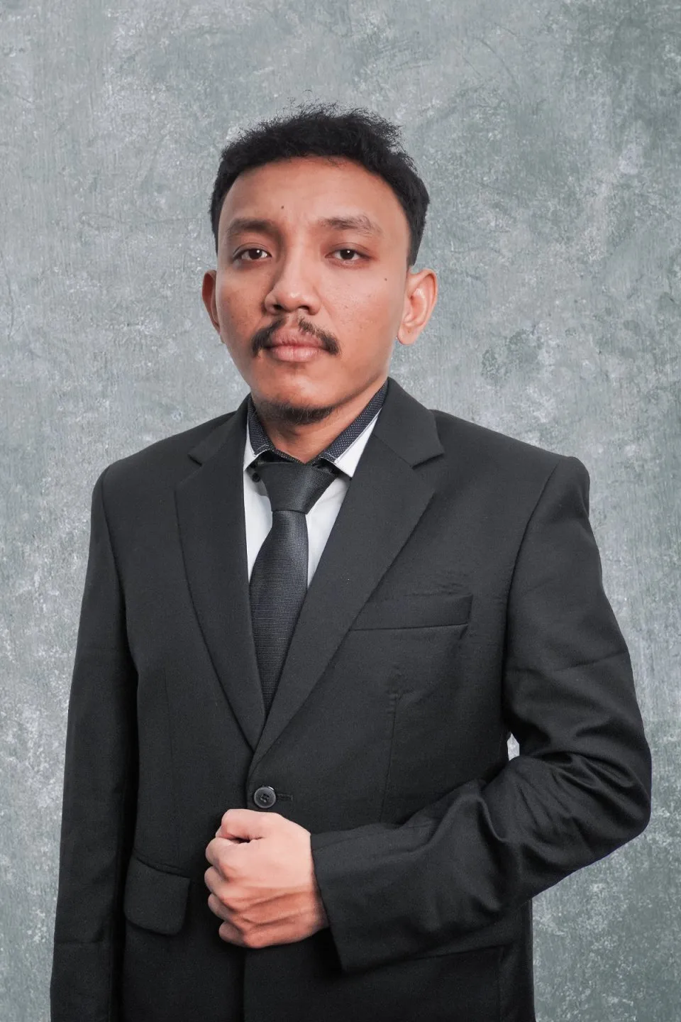 Fhilipo Reynara Faloygama, S.H. | Tim Kami | Rey & Co